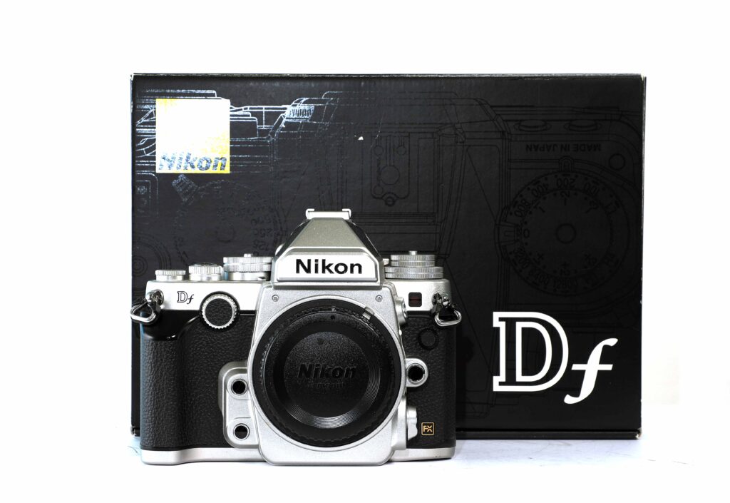 NIKON Df SILVER - 新潟県で中古カメラ・中古レンズの高価買取なら『カメラの光美堂』